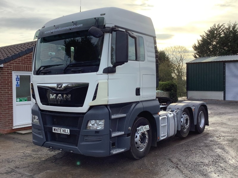 Tractor Units | Whitehill Commercials