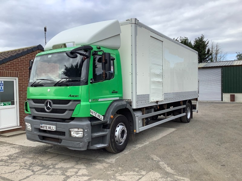 Rigid Trucks | Whitehill Commercials